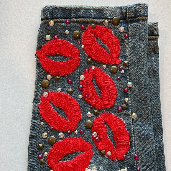 Jill Koo | Jeans | Jill Koo Lips Red Embroidered Denim Jeans 28 Skinny ...